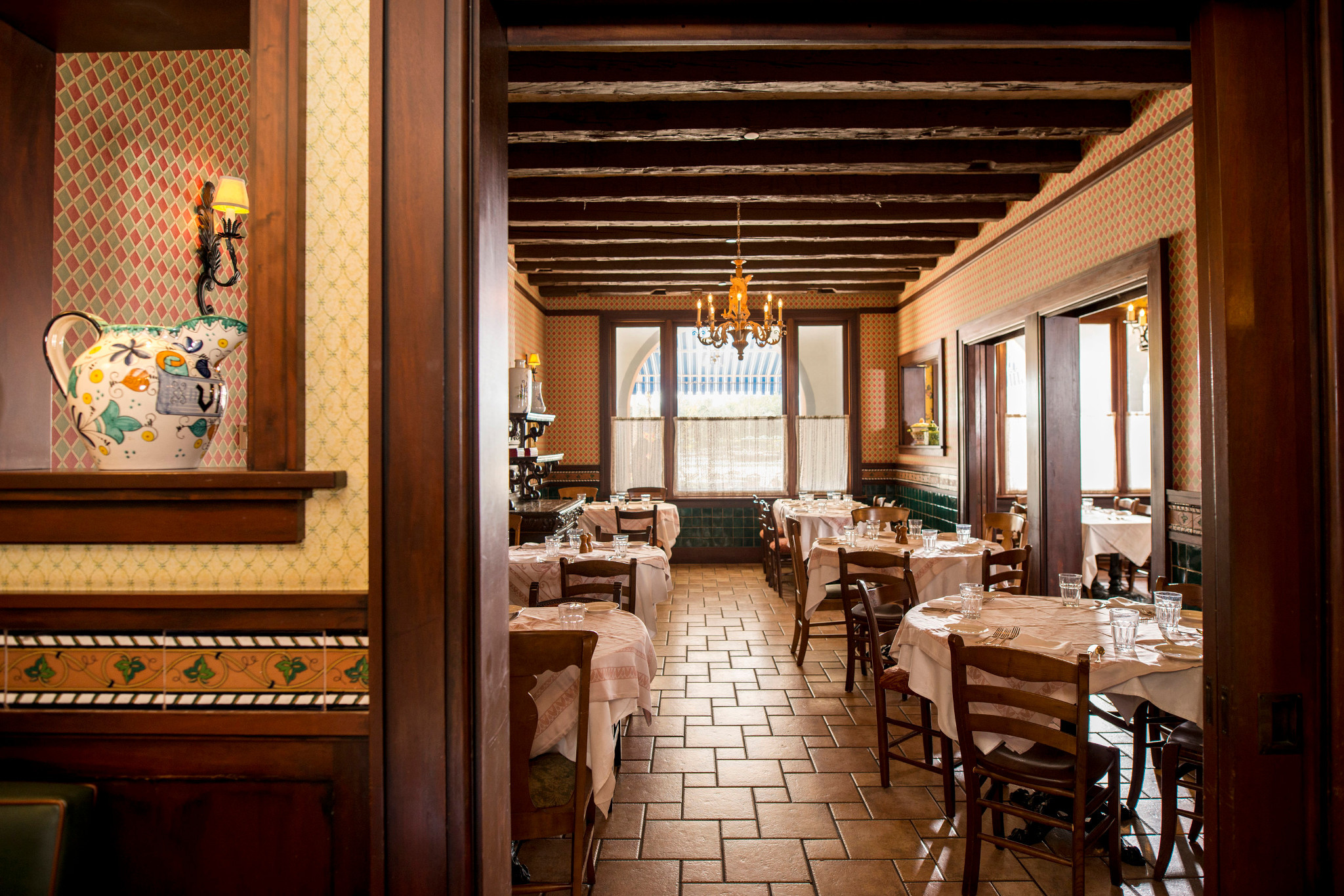 Mama Della's Ristorante at Loews Portofino Bay Hotel at Universal ...