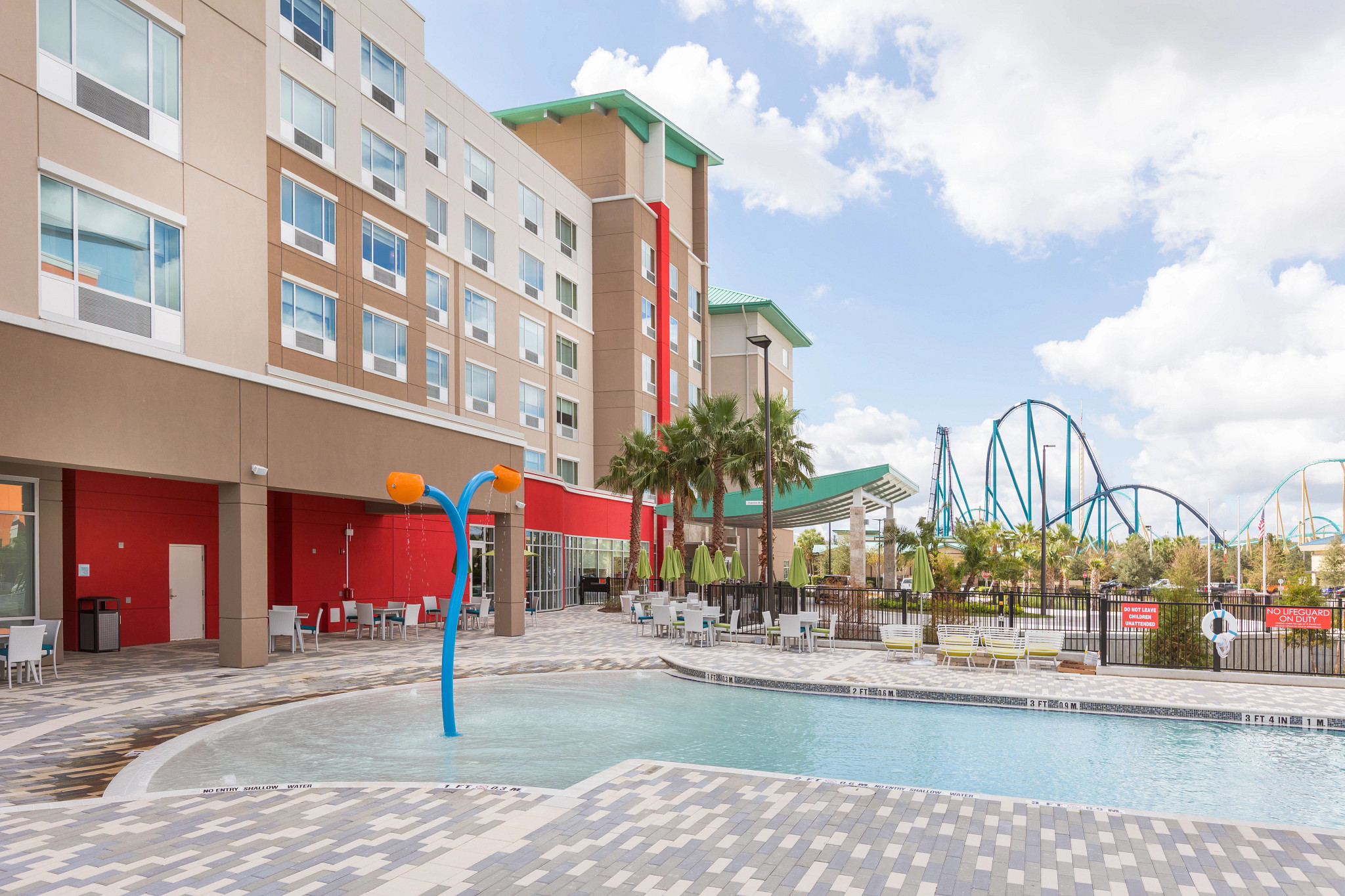 Holiday Inn Express & Suites Orlando at SeaWorld® | Orlando, FL | 44421 ...